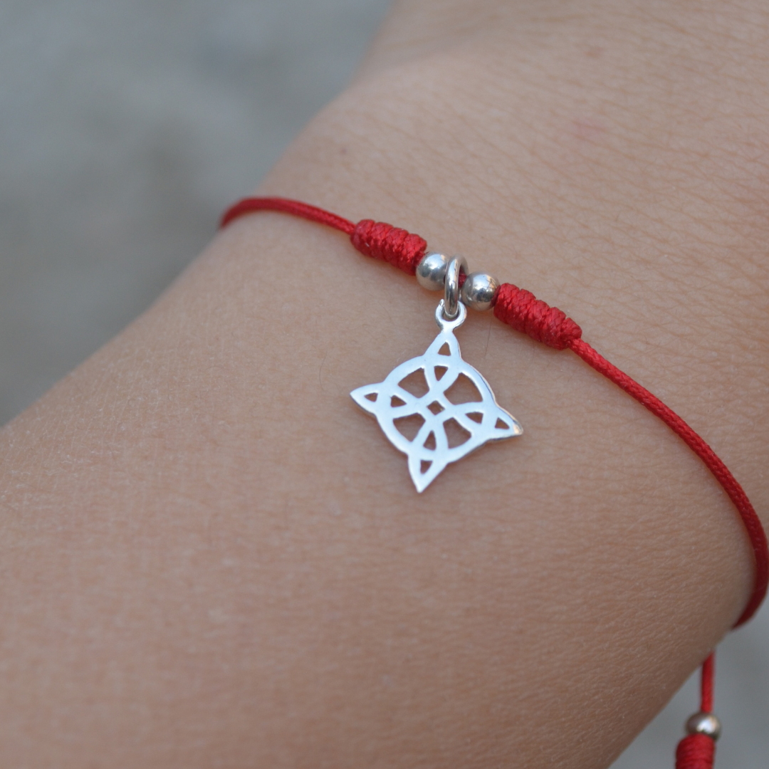 Pulsera de hilo rojo Nudo de bruja – Atminajoyeria